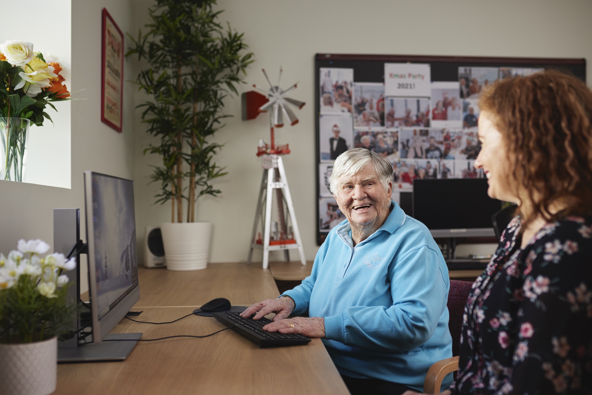 Computer and mobile phone help – Tuart Place